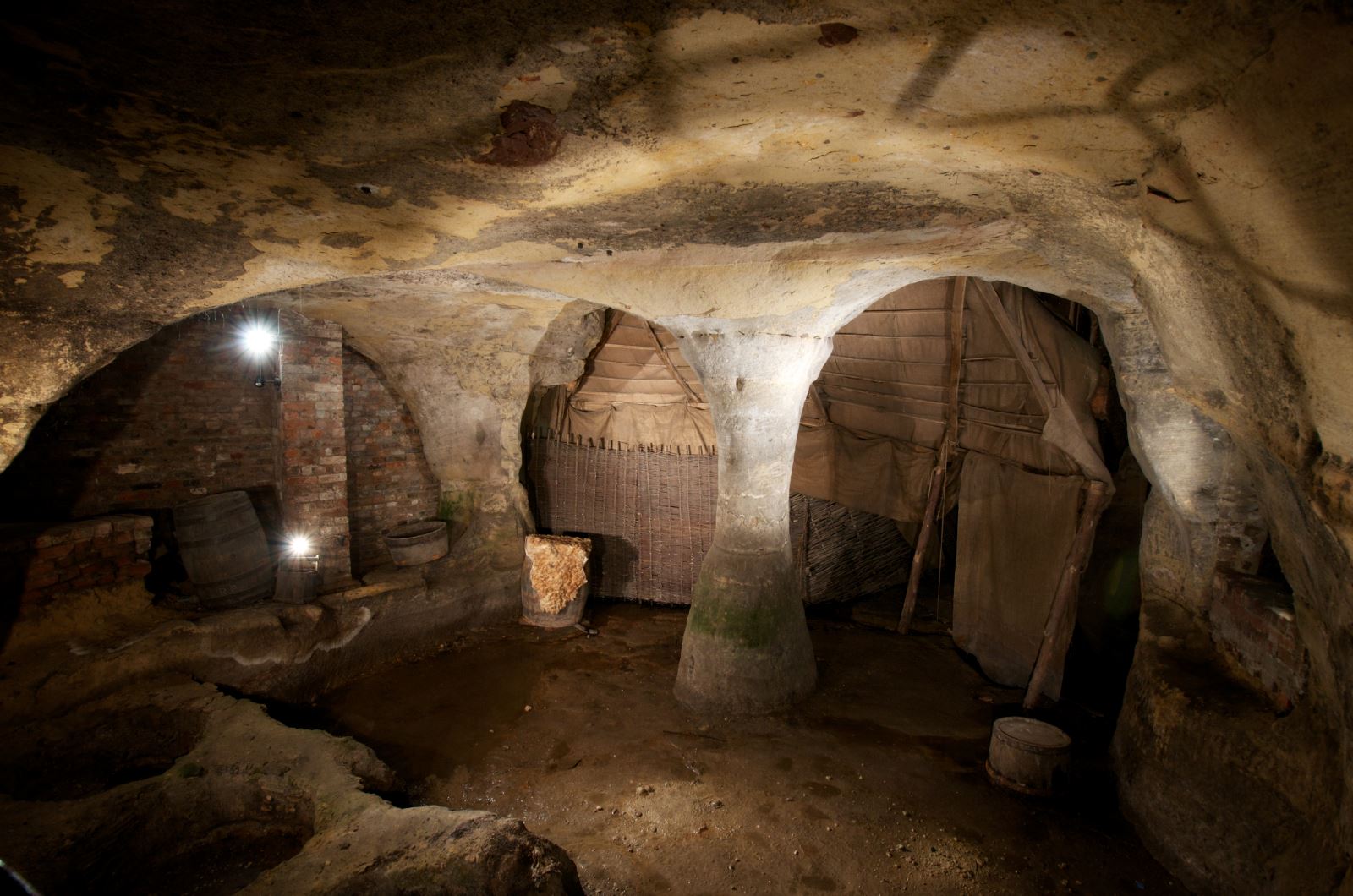 Interview with Nottingham Cave Specialist Scott Lomax - Visit ...