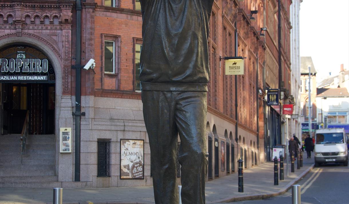 Brian Clough statue - Visit Nottinghamshire