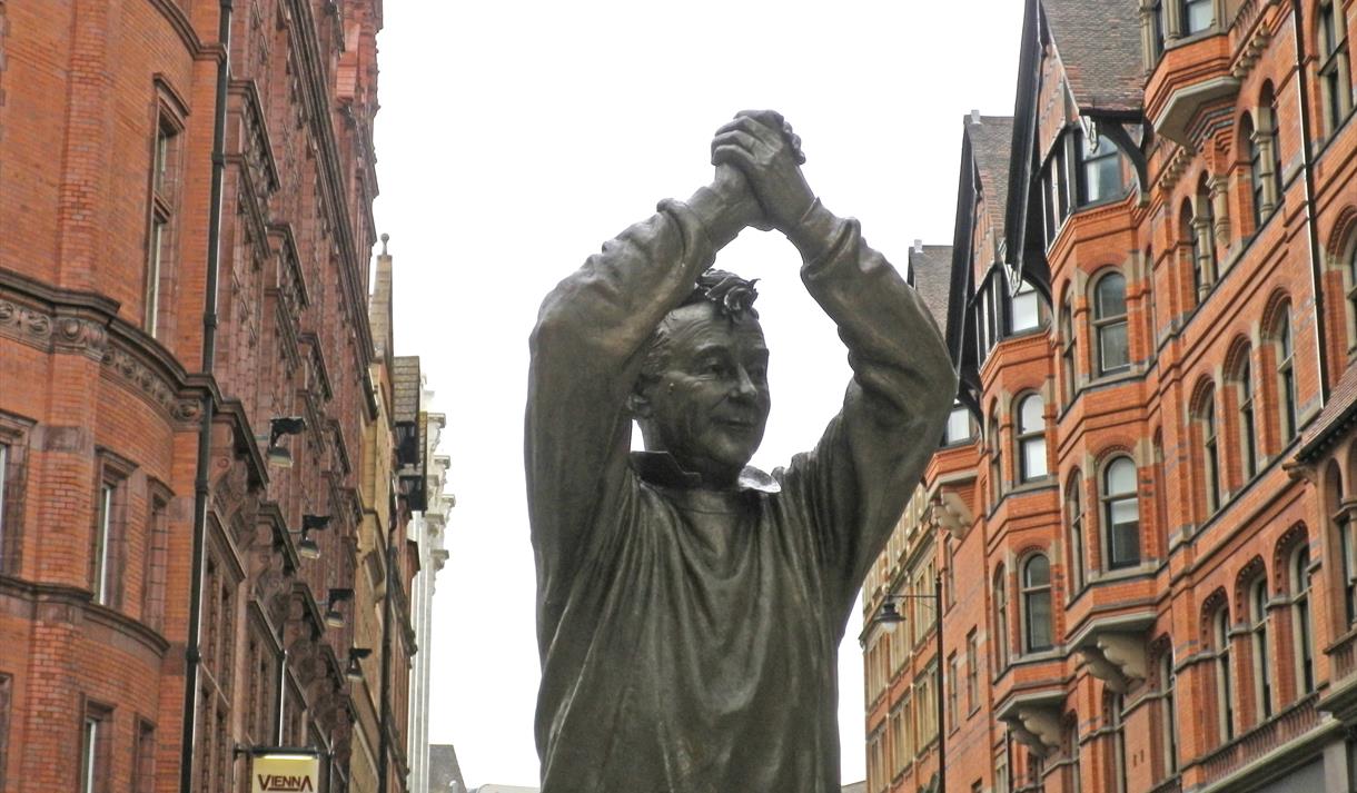 Brian Clough statue - Visit Nottinghamshire